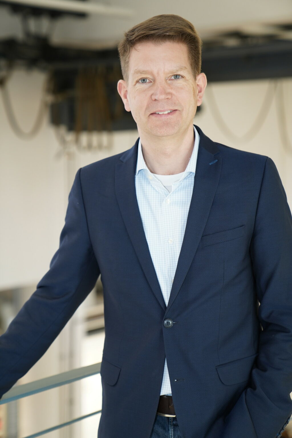 Prof. Dr.-Ing. Nico Hanenkamp - Lehrstuhl für Ressourcen- und ...